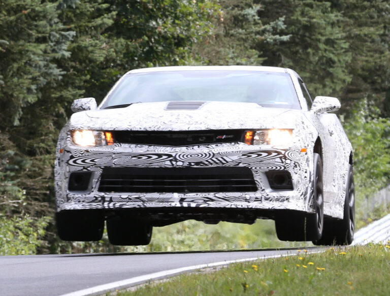 Flying Camaro: How Chevy Engineers Designed the Z/28 for Liftoff ...